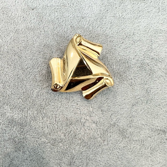 Monet | Jewelry | Vintage Signed Monet Scroll Triangular Gold Tone ...